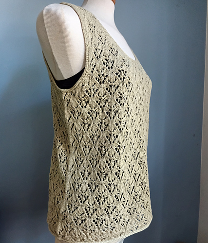 Ravelry: Top #2 pattern by Susanne Poulsen