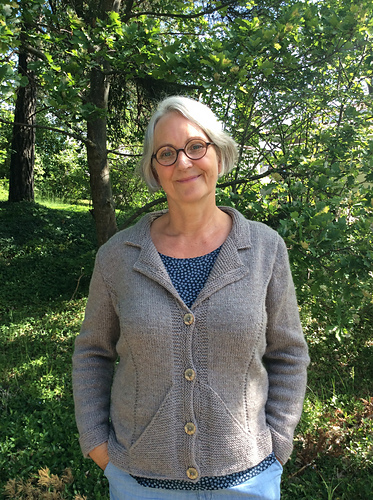 Ravelry: Triangle Jacket pattern by Hinterm Stein