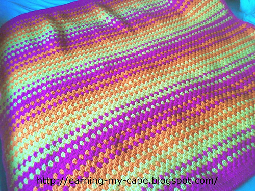 Ravelry: Granny Stripes Color-Burst Blanket pattern by Susie Oui Crochet