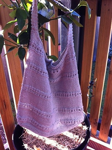 Ravelry: Seamless Tote Bag pattern by Suzanne Smart