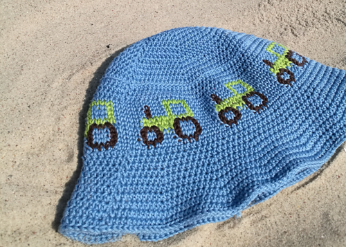 Ravelry: Tractor Bucket Hat pattern by Svenja Tränker