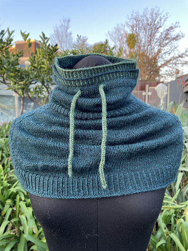Ravelry: NI Snood pattern by Beatrice Mase