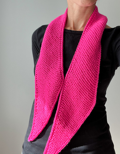 Ravelry: Scarfie pattern by SweaterFreak