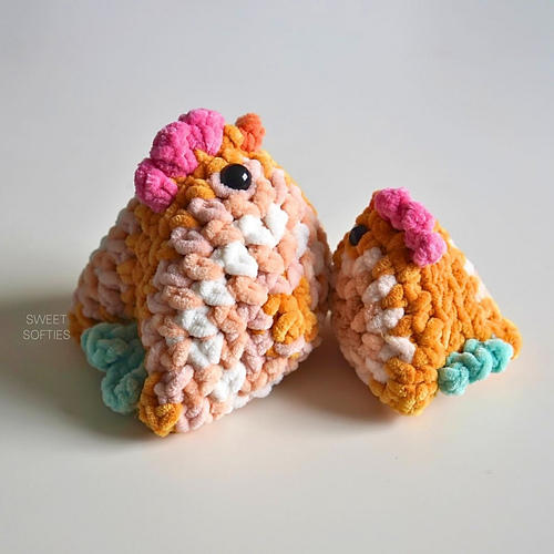 Ravelry: Plush Granny Square Chicken pattern by Sweet Softies