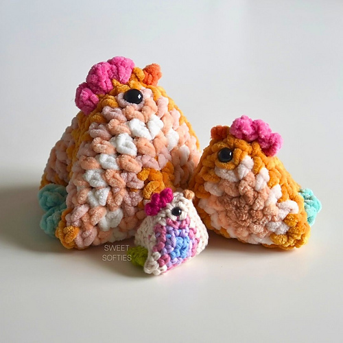 Ravelry: Plush Granny Square Chicken pattern by Sweet Softies