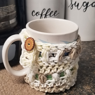 Ravelry: Rose Coaster Cozy pattern by Keeley Roberts