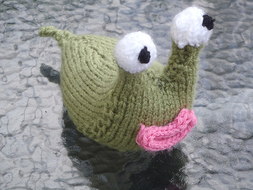 Ravelry: Garden Slug FLAT KNIT VERSION pattern by cheezombie