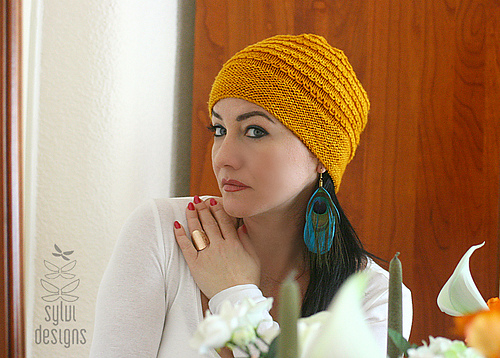 Ravelry: Royal Jelly - DK pattern by Sylvi Designs