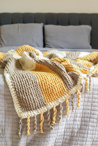 Ravelry: Cat Nap Blanket pattern by Toni Lipsey