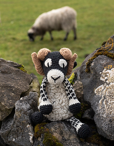 Ravelry: Dominic the Swaledale Sheep pattern by TOFT UK