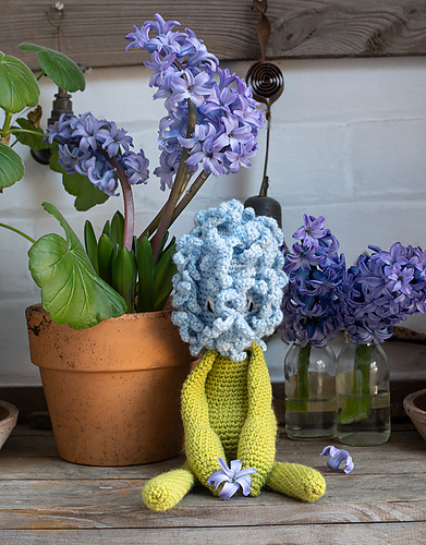 Ravelry: Hyacinth pattern by TOFT UK