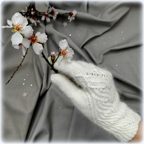 Ravelry: Quint Gloves pattern by VikTORYa Petrichenko