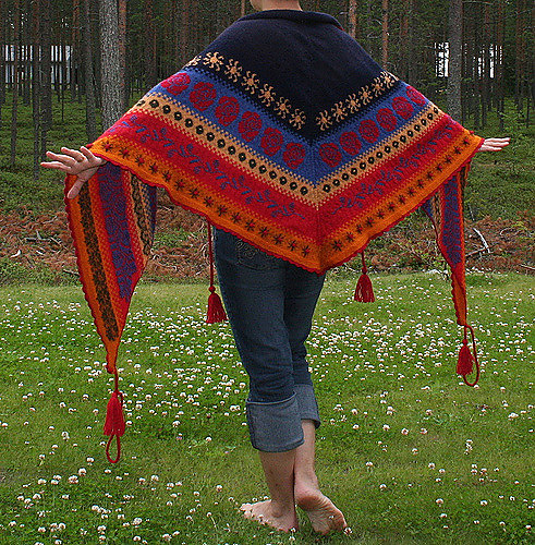 Ravelry: Swedish Heart-Warmer Shawl pattern by Priscilla Gibson-Roberts