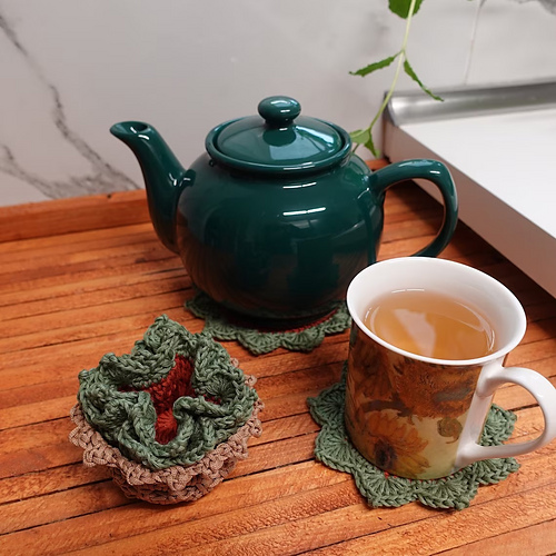 Ravelry: Succulent Plant Pot Coaster Set pattern by Bruna Biavati