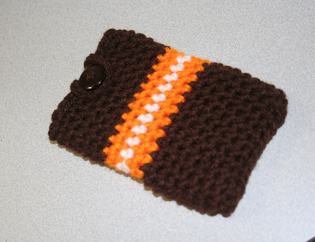 Ravelry: Simple iPhone or iPod touch Case pattern by Megan Denham