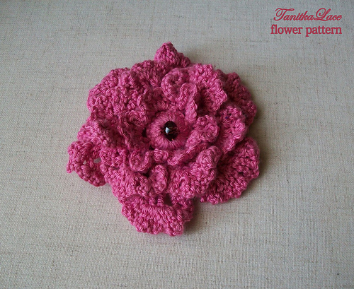 Ravelry: Tashatan740's Crochet flower brooch, pattern. How to make!