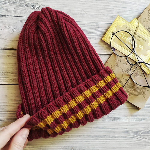 Ravelry: Gryffindor Striped hat pattern by Tatyana Girsh