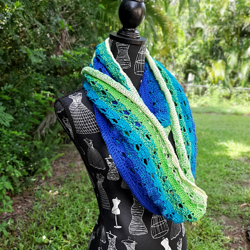 Ravelry: Just For You Moebius pattern by Howes The Crochet