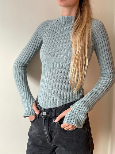 Ravelry: Hug Me Tight Sweater pattern by Teplo Knitwear