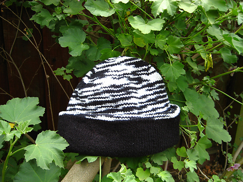 Ravelry: Esprit Reversible Cap pattern by Debbi Young