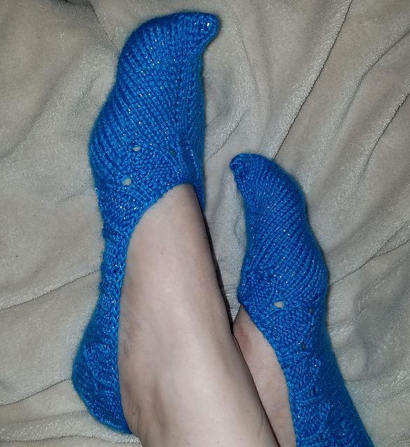 Ravelry: Thammy's Persian Curled Toe Slippers_try #2