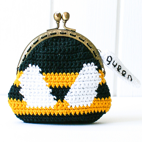 Ravelry: Purse Trio pattern by Dawn Curran