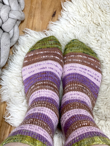 Ravelry: Magic Heel Socks pattern by Judy Jewell