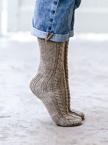 Ravelry: Magic Heel Socks Worsted pattern by Judy Jewell