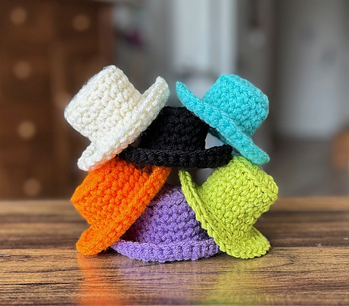 Ravelry: Happy Little Hats pattern by Marilyn Sehn