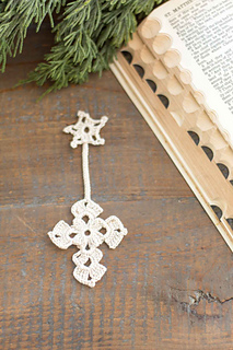 Ravelry: Christmas Star and Cross Bookmark pattern by The Bluebonnet ...
