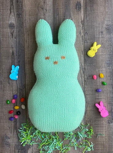 Ravelry: Marshmallow Easter Bunny pattern by Clickety Sticks