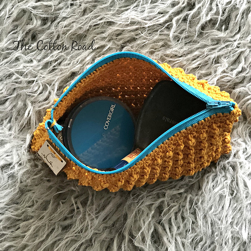 Ravelry: The Cobble Stone Pouch pattern by The Cotton Road Designs