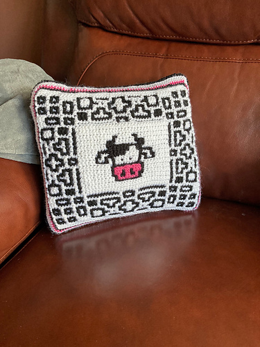 Ravelry: Nosey Cows Mosaic Blanket pattern by Pippa Everett