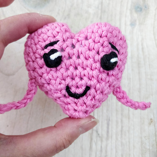 Ravelry: Happy Heart Amigurumi pattern by Pippa Everett