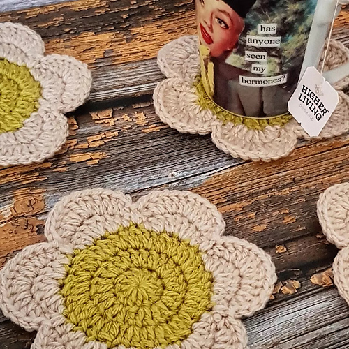 Ravelry: Flower Power Coasters - 6 Petals pattern by The Crochet Fix