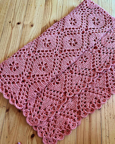 Ravelry: Flora Lanterna Square Blanket pattern by The Crochet Fix