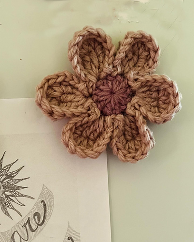 Ravelry: Chunky Crochet Flower pattern by The Crochet Fix