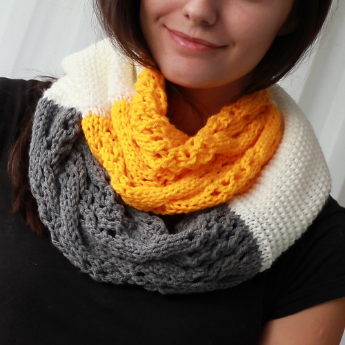 Ravelry: Julia pattern by April Miller