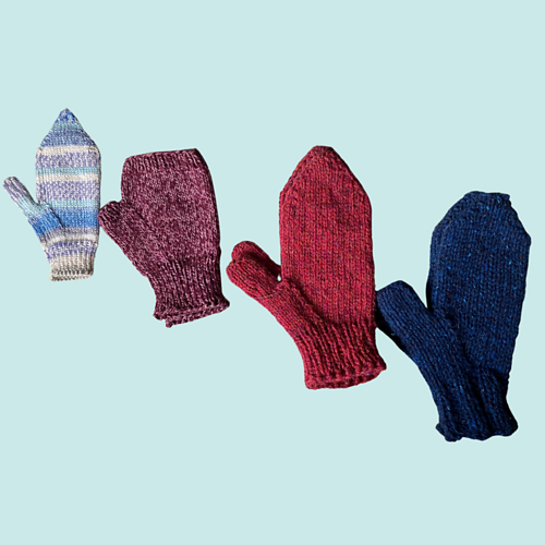 Ravelry: Brandon Peak Mittens pattern by Ciara Doyle