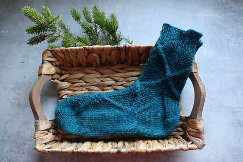Ravelry: Seine pattern by Ciara Doyle