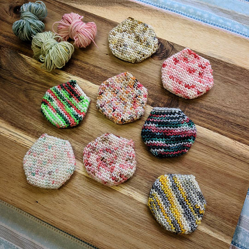 Ravelry: The Honeycomb Puff pattern by Sheryl Peer