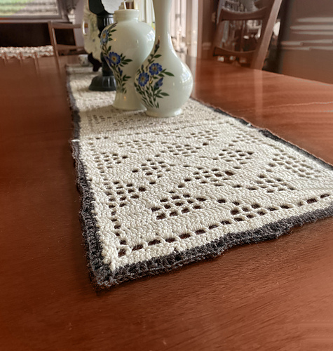 Ravelry: Celtic Knotwork Table Runner pattern by Lisa Briggs