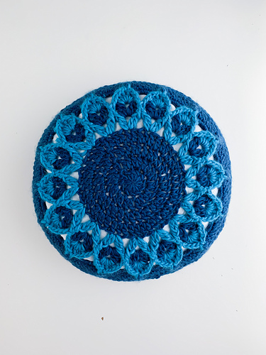Ravelry: Yumna Cushion pattern by Inas Fadil Basymeleh