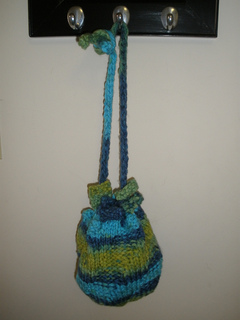 Ravelry: TheHomeEconomist's Awesome drawstring bag