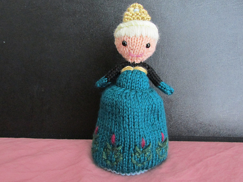 Ravelry: FROZEN Elsa Flip Doll pattern by Raynor Gellatly