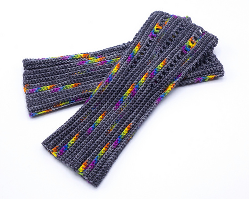 Ravelry: Modern Gauntlet pattern by Tanja Murray