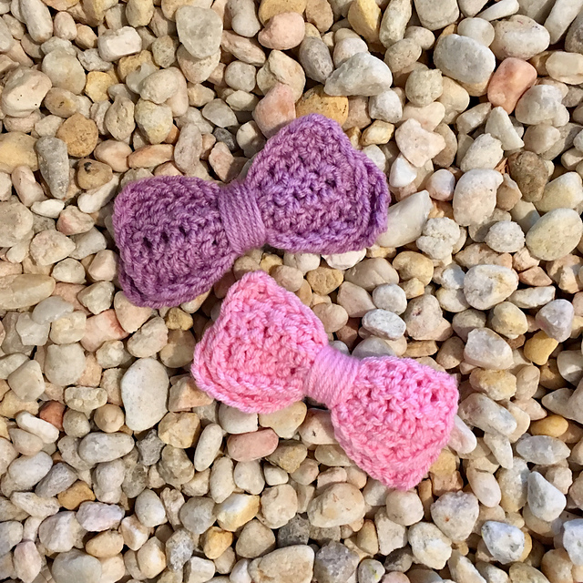 Ravelry: Bow Bow Barrette pattern by Haute Kippy by Bethany Sypolt