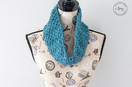 Ravelry: Misty Day Cowl pattern by Amy Ramnarine