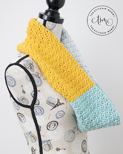 Ravelry: Simple Color Block Cowl pattern by Amy Ramnarine