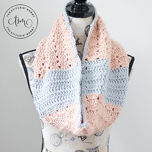 Ravelry: Peach Perfect Cowl pattern by Amy Ramnarine